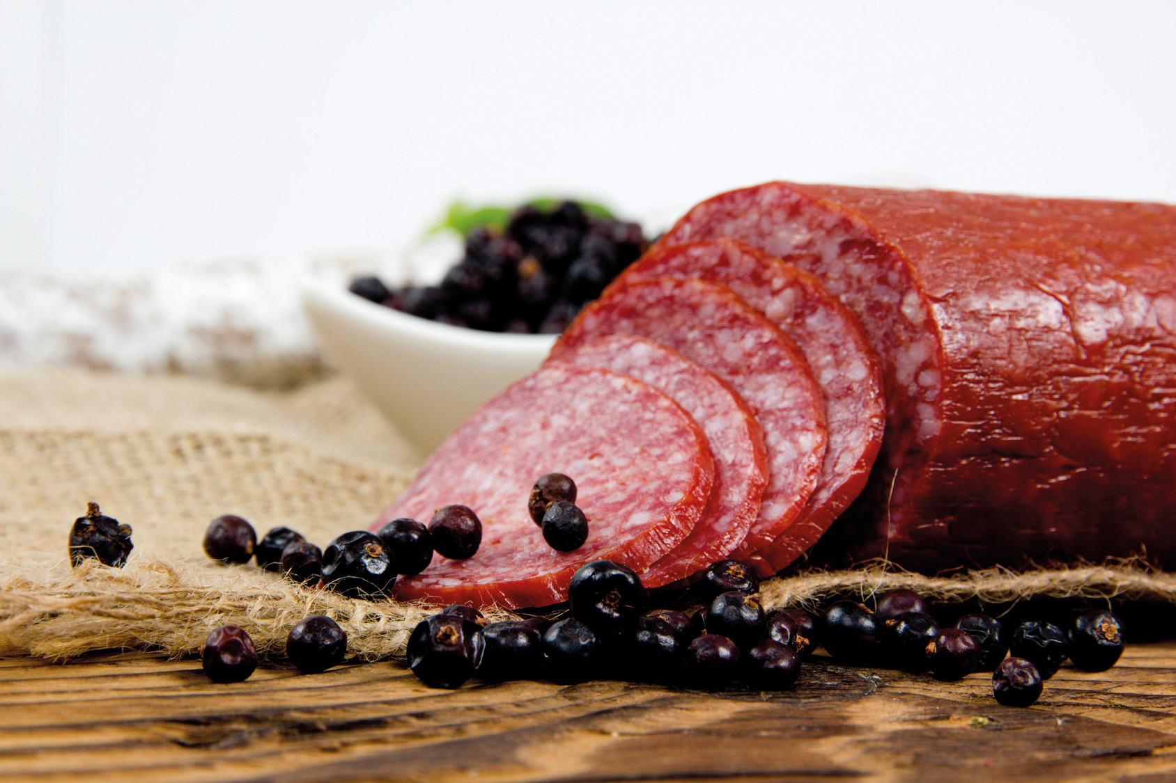 Carne embutida e clipada - Risco